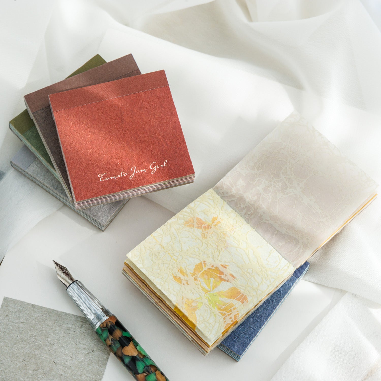 Quiet Little Book Paper 50pcs – Estarcase